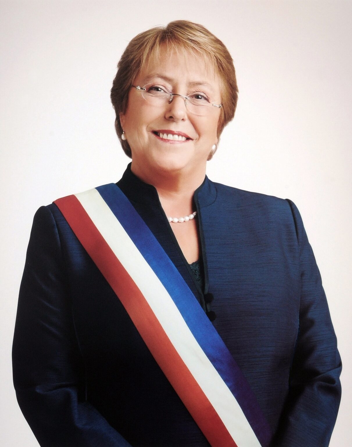 Michelle Bachelet: Una Líder Transformadora en la Historia de Chile ...